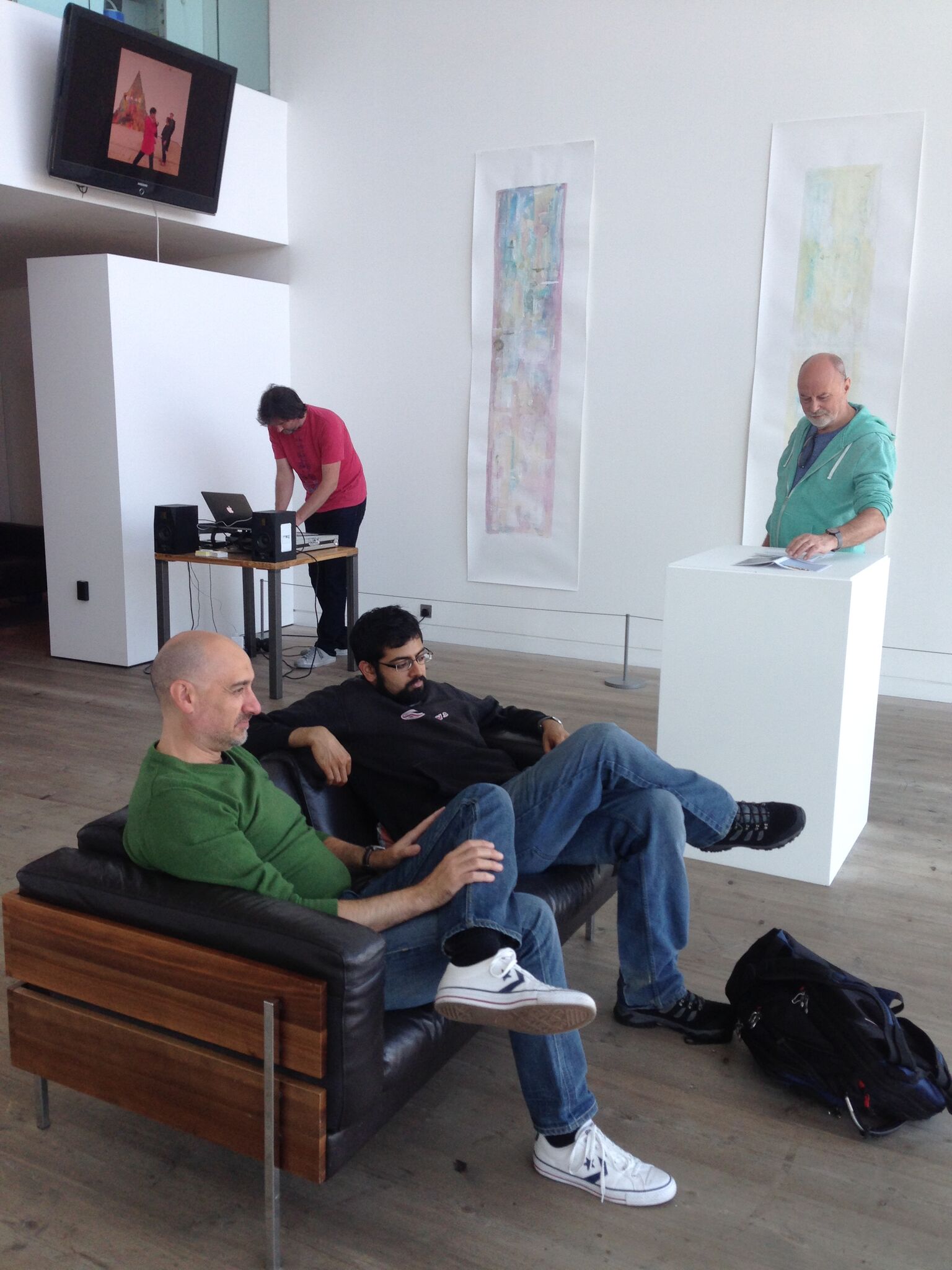 Ruairi McGuinness Mixing with artists – artistteachercef